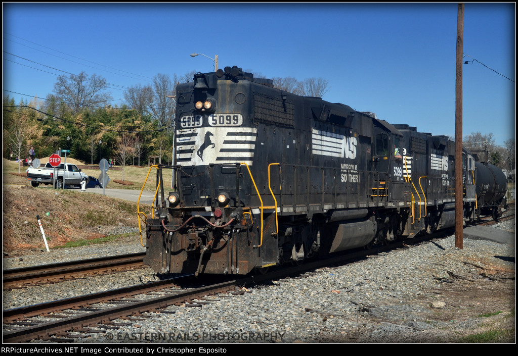 NS GP38-2 5099 leads P36